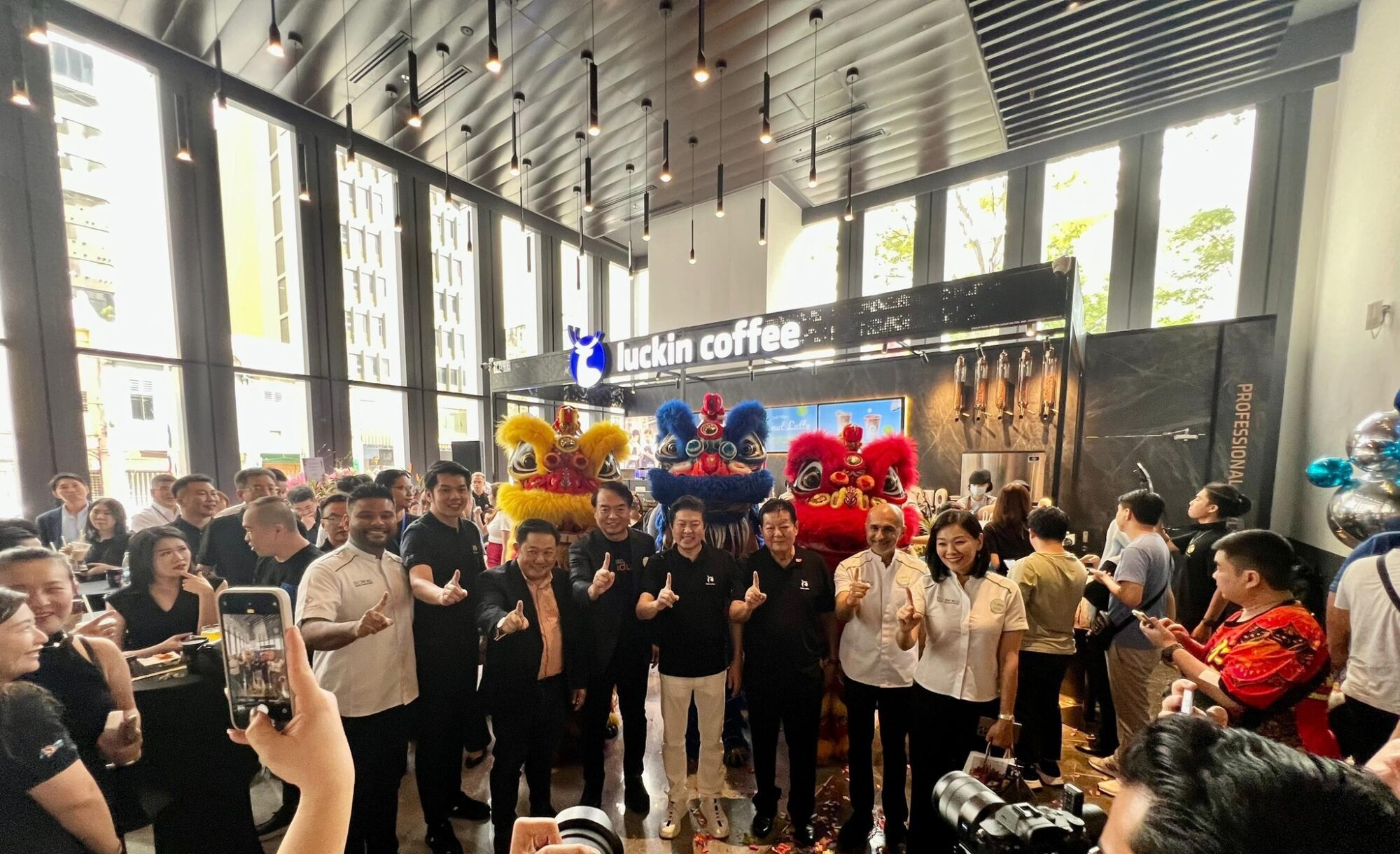 Luckin Coffee Launches in Malaysia: Franchise Expansion to 200 Stores ...